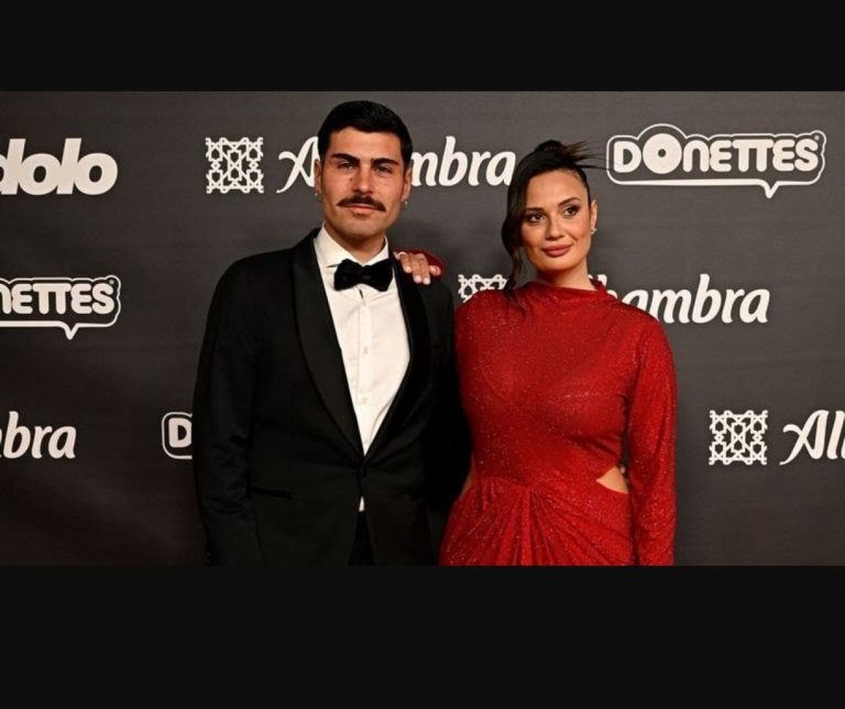 Hugo y Lara aparecen en la fiesta del bautizo de su hijo y ella deja a ...