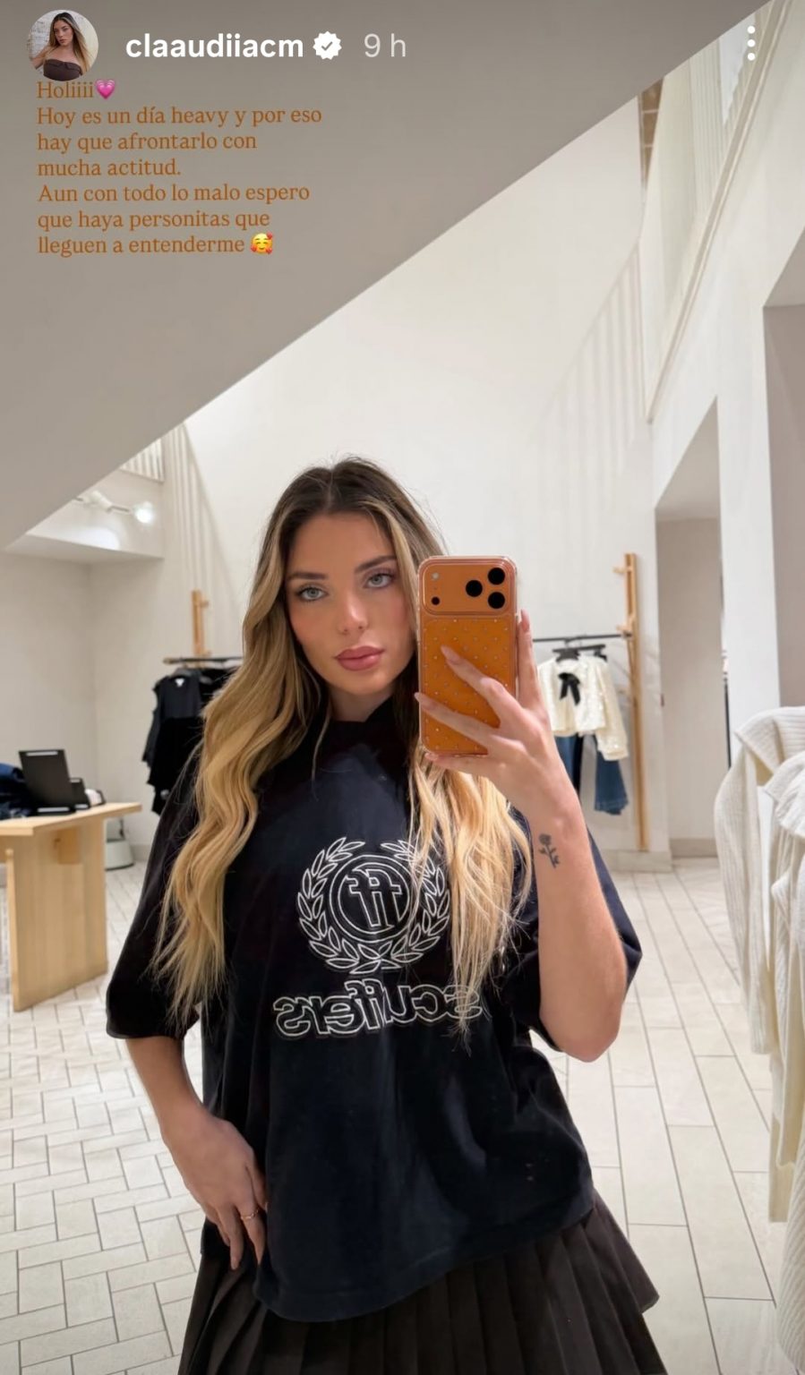 ¿Qué se ha hecho Claudia en la cara? El nuevo rostro de Claudia que ha ...